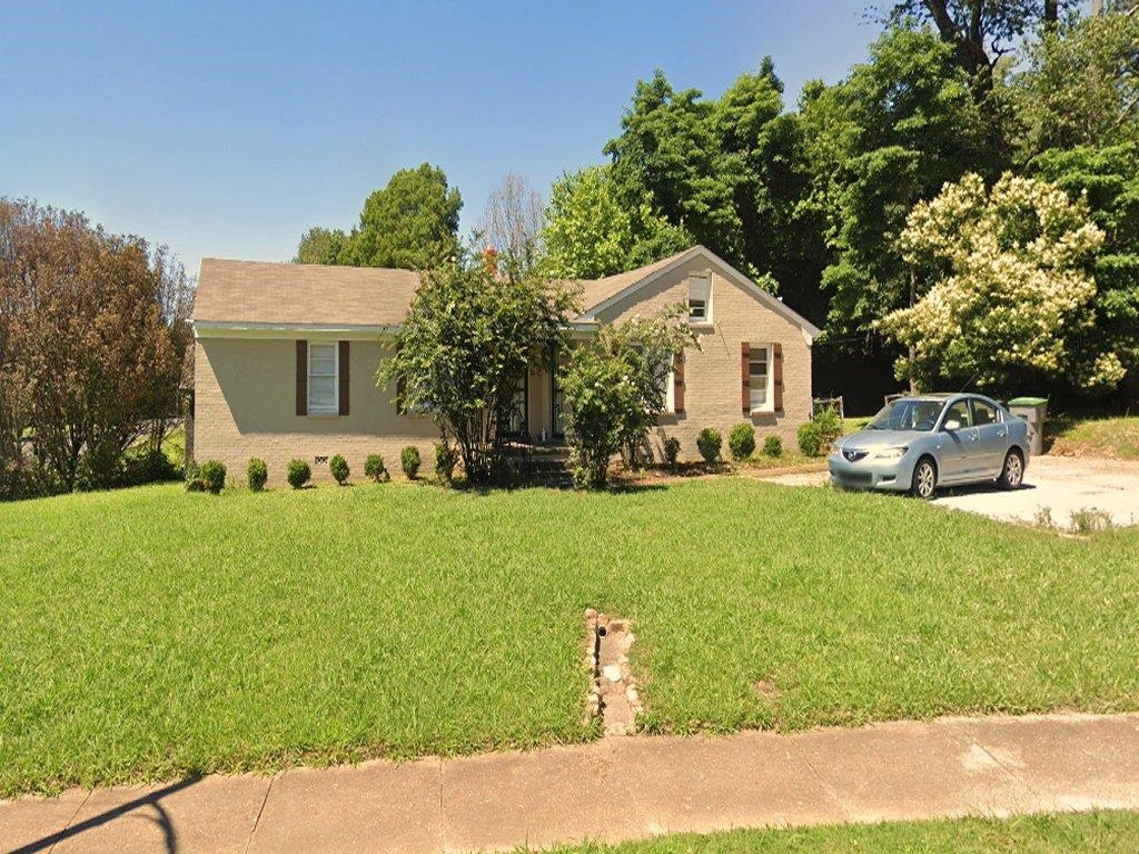 3272 Walnut Grove Rd, Memphis, TN 38111