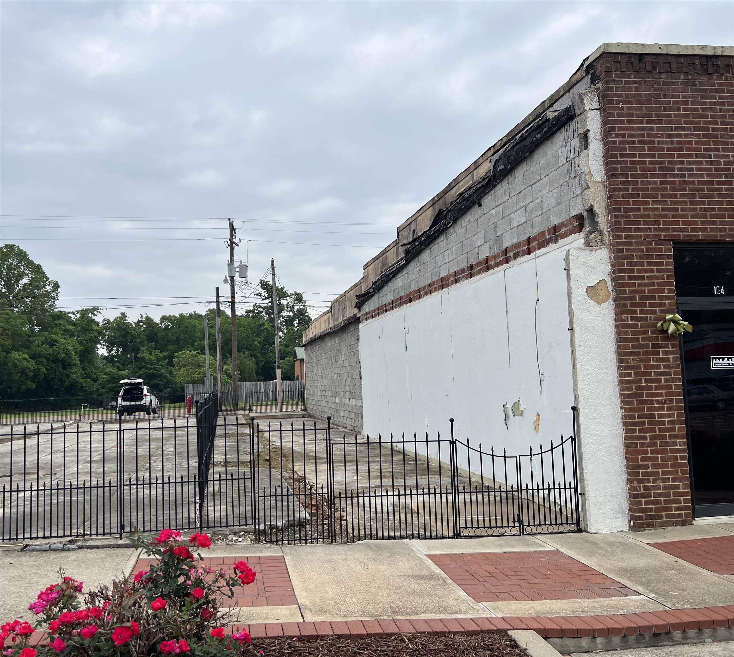 152 E MAIN ST, ADAMSVILLE, TN 38310 – List 4 Less Realty