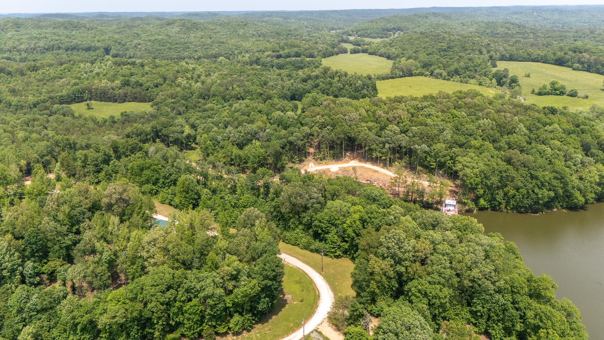3 BEECH CREEK LOOP, CLIFTON, TN 38425 – Justin Johnson Realty