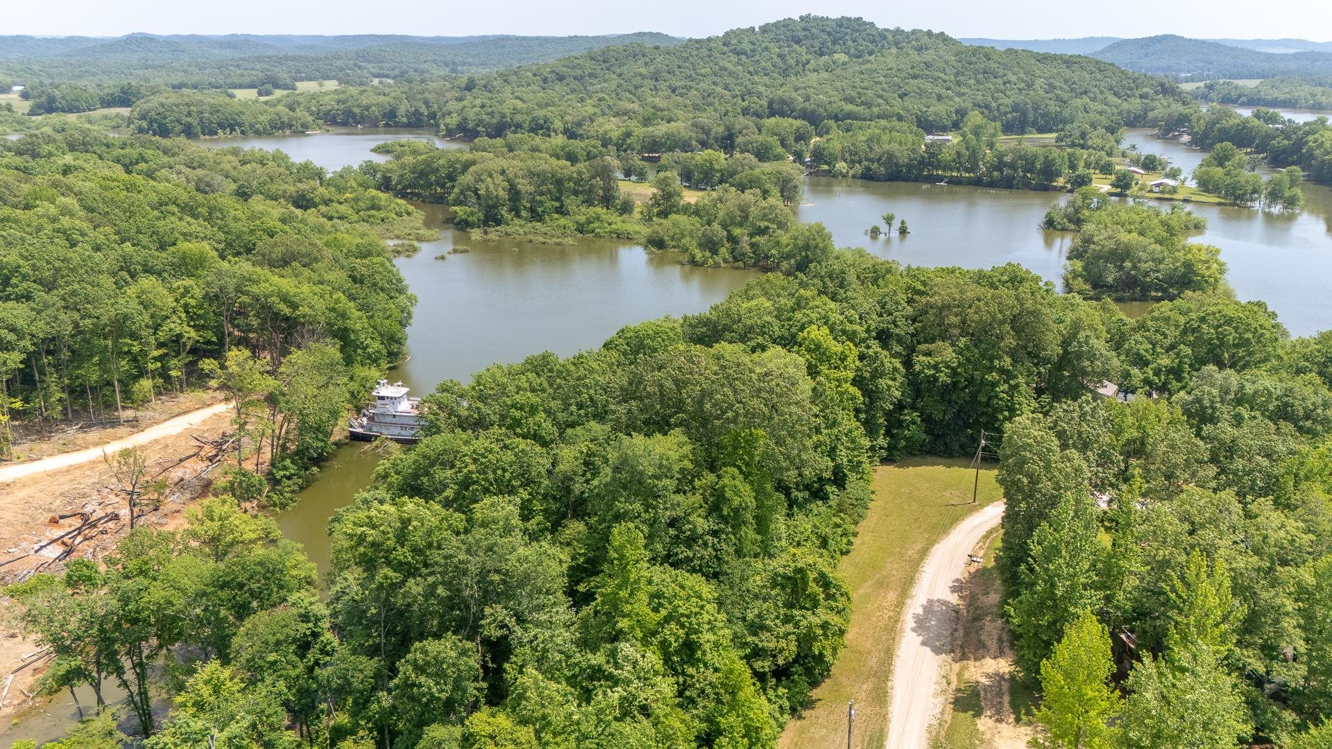 2 BEECH CREEK LOOP, CLIFTON, TN 38425 – Justin Johnson Realty
