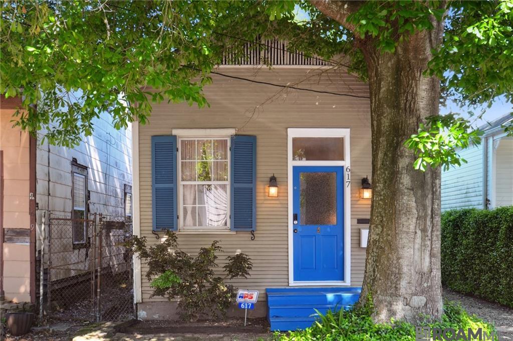 617 CONSTANTINOPLE Street New Orleans LA 70115 | Active