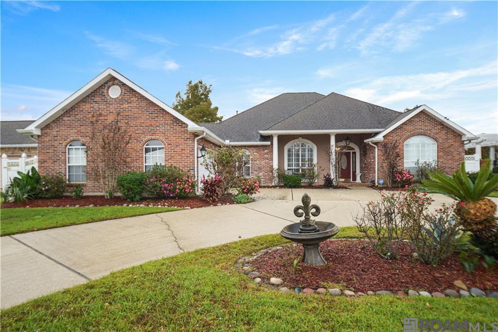 1233 CLIPPER Drive Slidell LA 70458 | Active