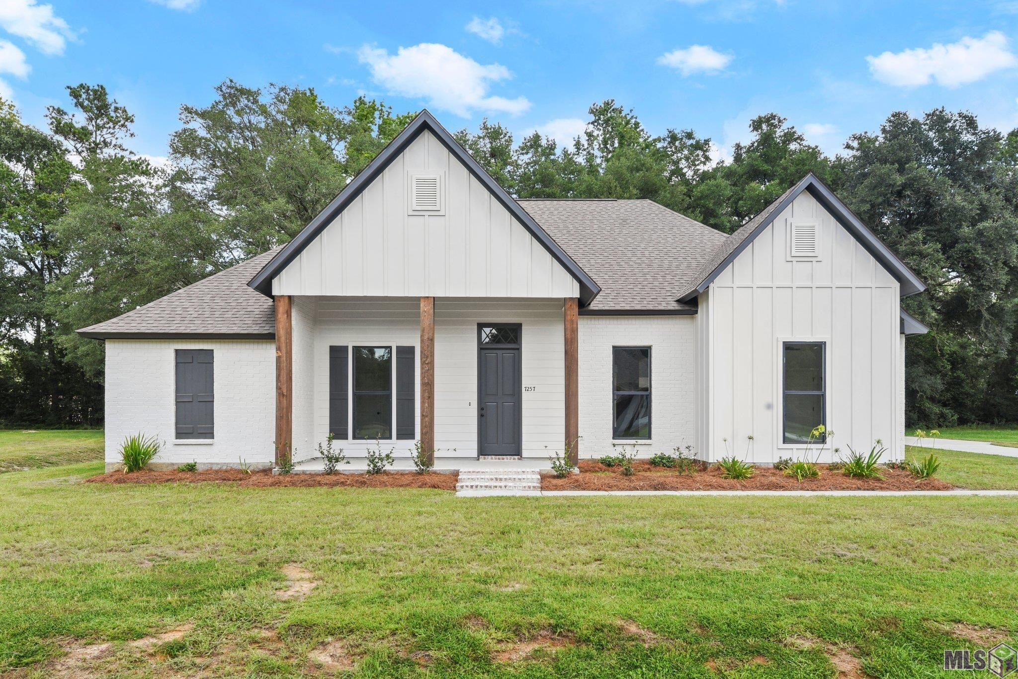 7257 Riverbank Drive, Denham Springs, LA 70706 - MLSBOX