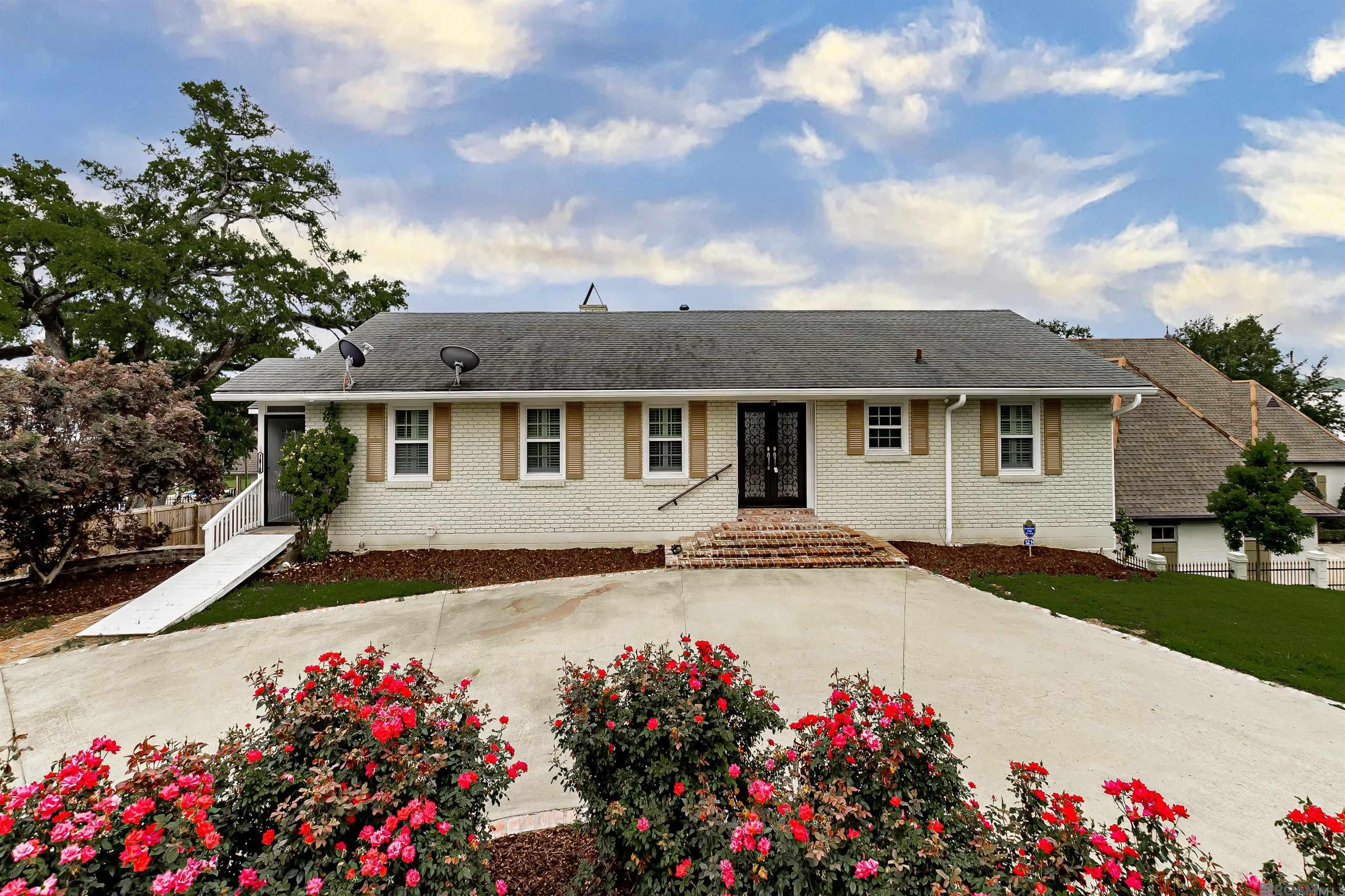 Waterfront properties in Pointe Coupee, Louisiana - Serving Home Buyers ...